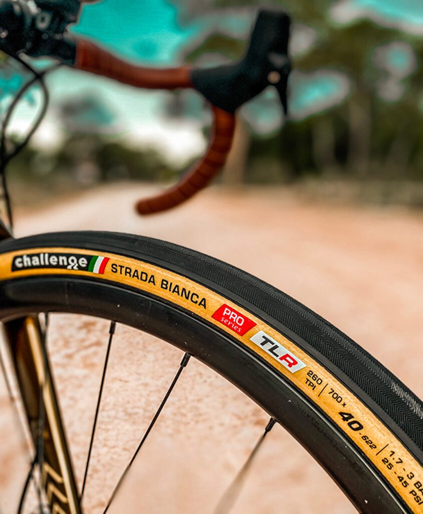 Challenge Strada Bianca: scorrevolezza sull'asfalto e oltre - bici.PRO