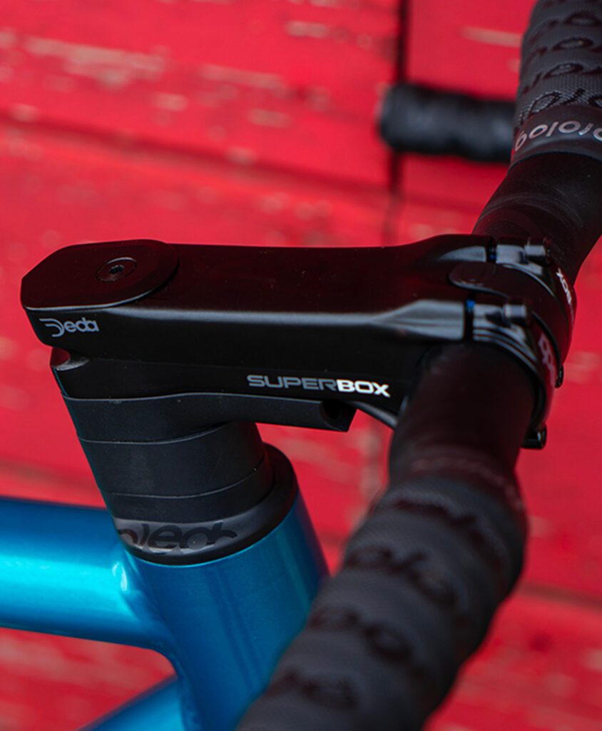 Deda Superbox, il passaggio cavi ora è più... semplice - bici.PRO