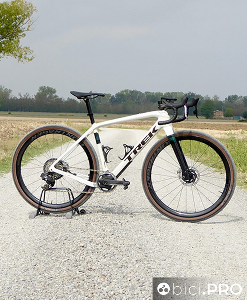 Il test della Trek Checkpoint SLR 9 eTap - bici.PRO