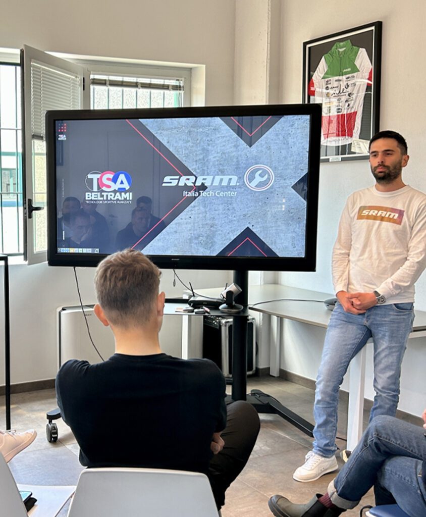 Inaugurato in Beltrami TSA lo SRAM Italia Tech Center - bici.PRO