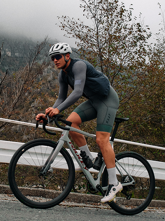 Deda Allroad Carbon, equilibrio e leggerezza - bici.PRO