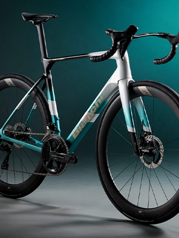 La nuova Specialissima di Bianchi, ancora più “bici totale”